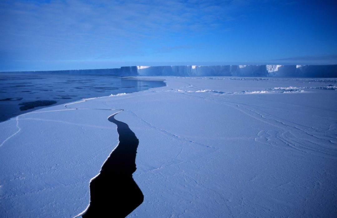 Scientists stunned by Antarctic rainfall and a melt area bigger than ...