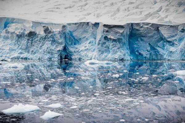 Antarctic Ocean Reveals New Signs of Rapid Melt of Ancient Ice, Clues ...